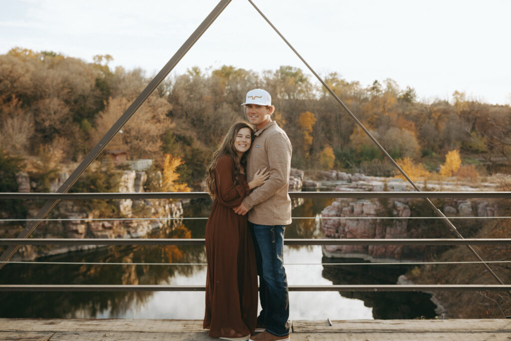 Gavin & Mackenzie’s Fall Engagement Session at Palisades State Park ...